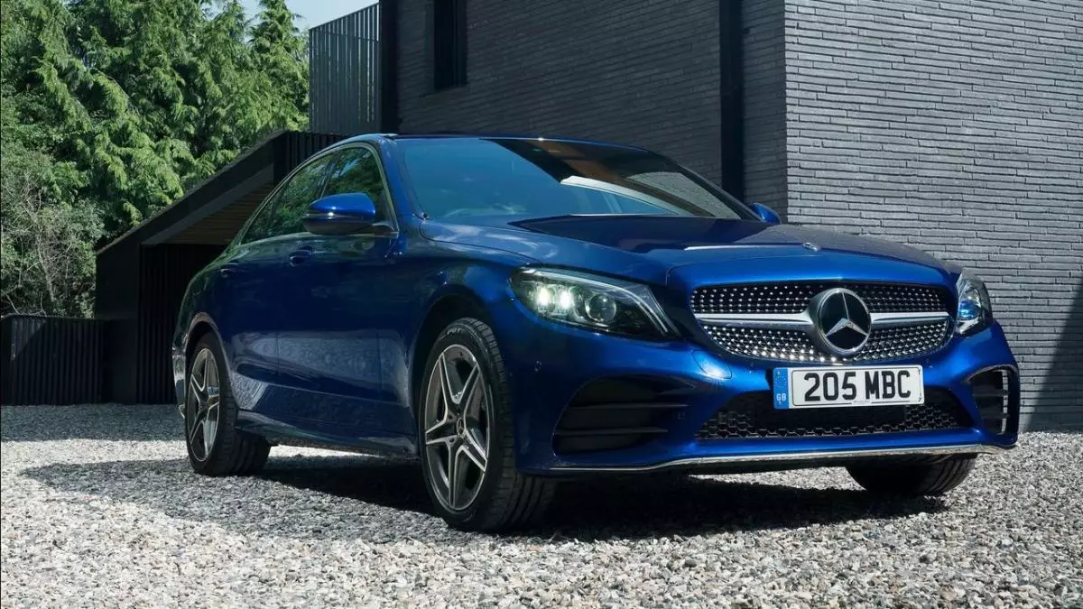 Mercedes C-Class, is it a good time to buy a cheaper one?