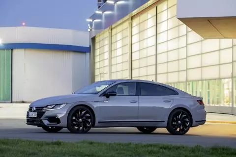 VW Arteon R-Line