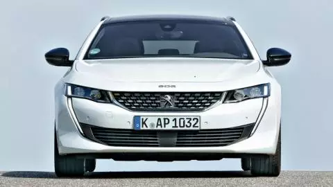 Subukan ang Peugeot 508 SW BlueHDi 130 GT Line