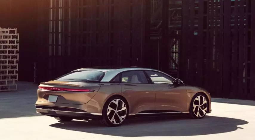 I-Lucid Air, imoto yombane engaphezu kwe-1,000 yamandla eehashe