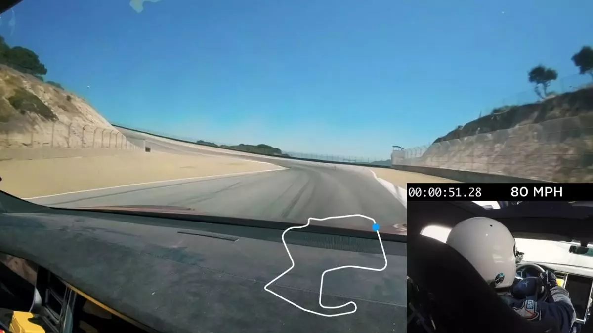 Tesla memecahkan rekor sedan empat pintu di Laguna Seca