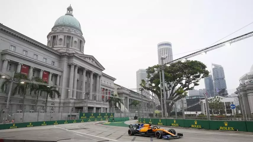 Carlos Sainz Singapur Pisti'nde