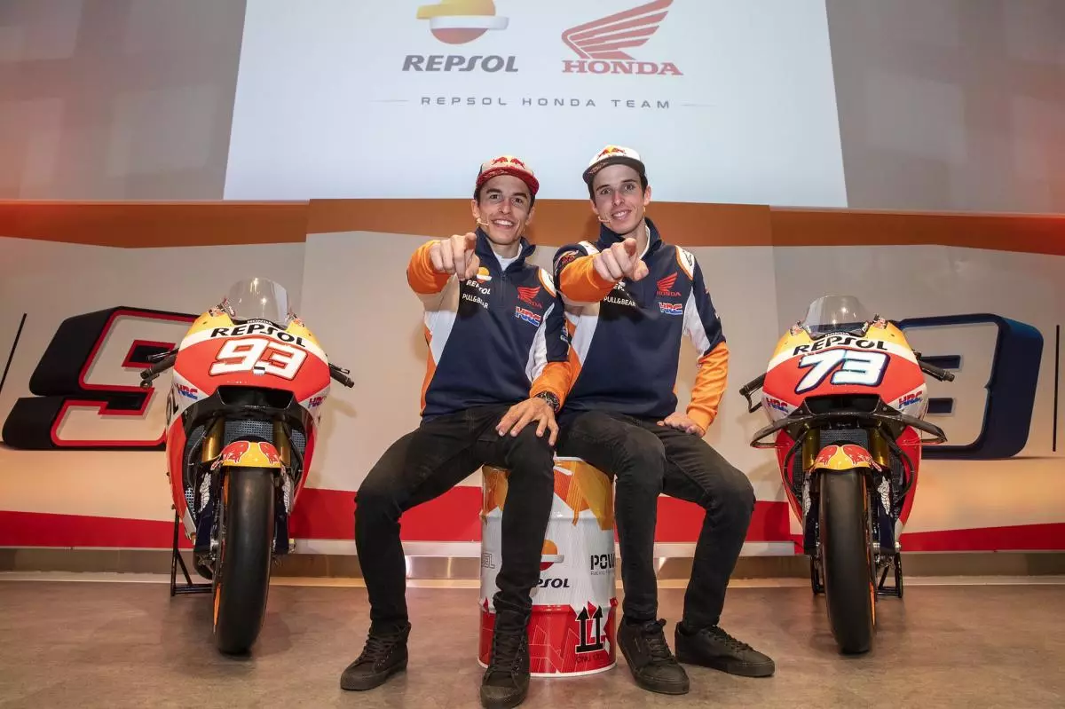 Marc dan lex Márquez mengungkapkan serial favorit mereka... dan ini bahasa Spanyol