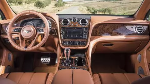 opsi-paling-larang-mobil-bentley-bentayga