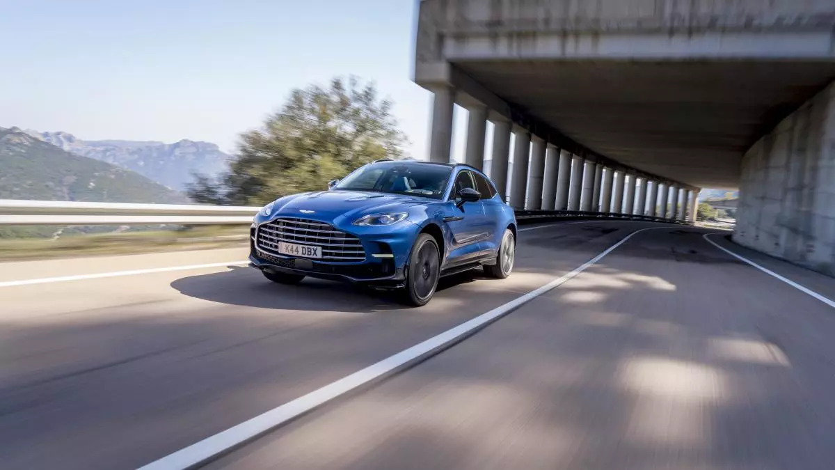 Aston Martin DBX DBX707 recenzija