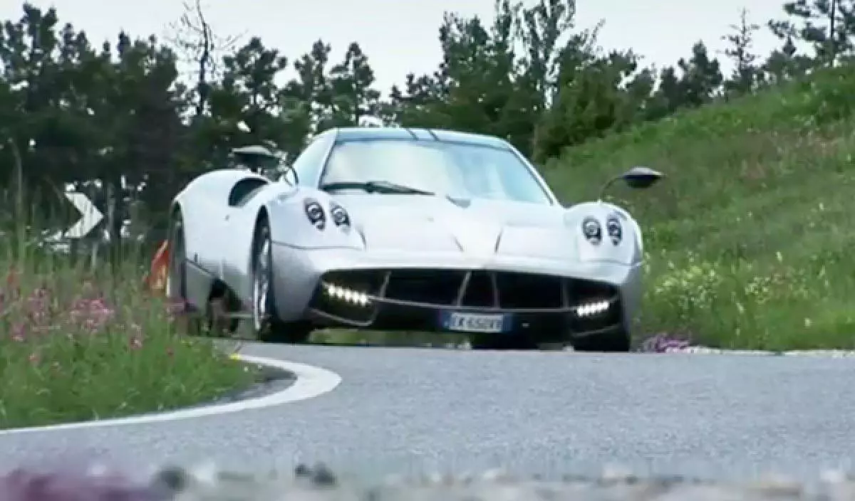 A Pagani Huayra első tesztje