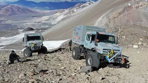 Mercedes Unimog magassági rekord