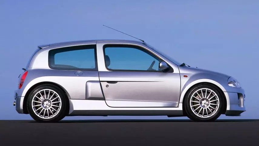 Renault Clio V6