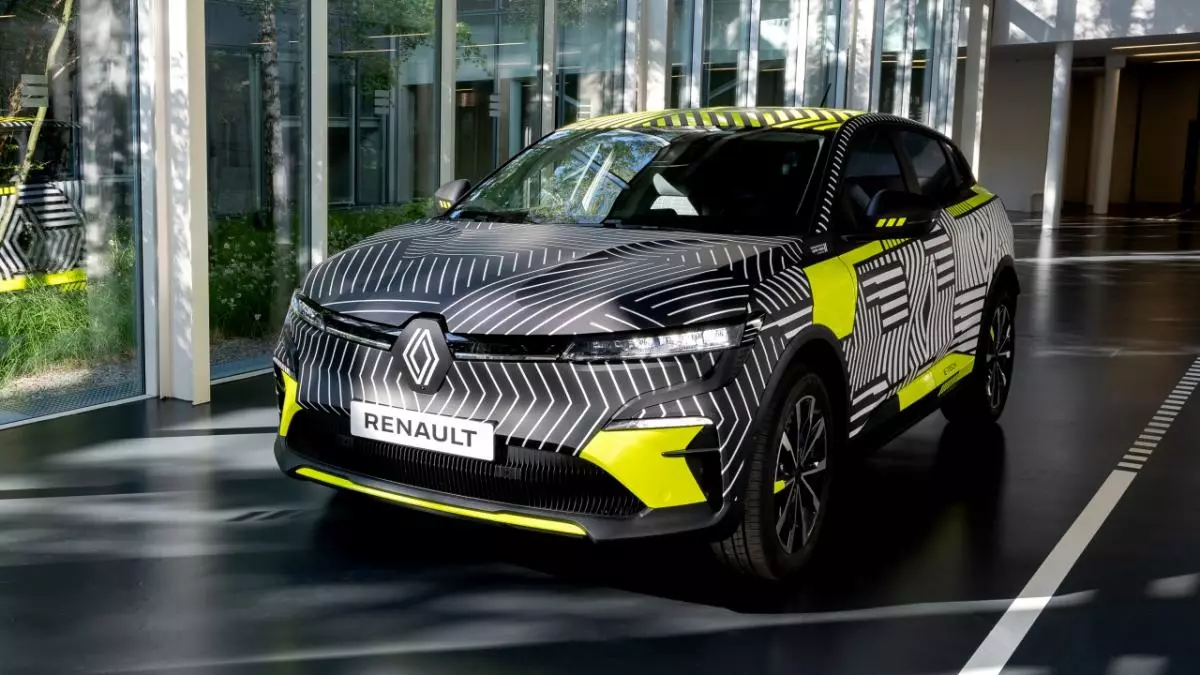 Renault Megane E-Tech Electric: yoo gbekalẹ ni Oṣu Kẹsan ọjọ 6