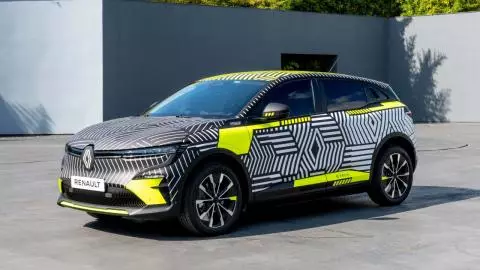 Renault Megane E-Tech Electric алдын ала өндүрүш