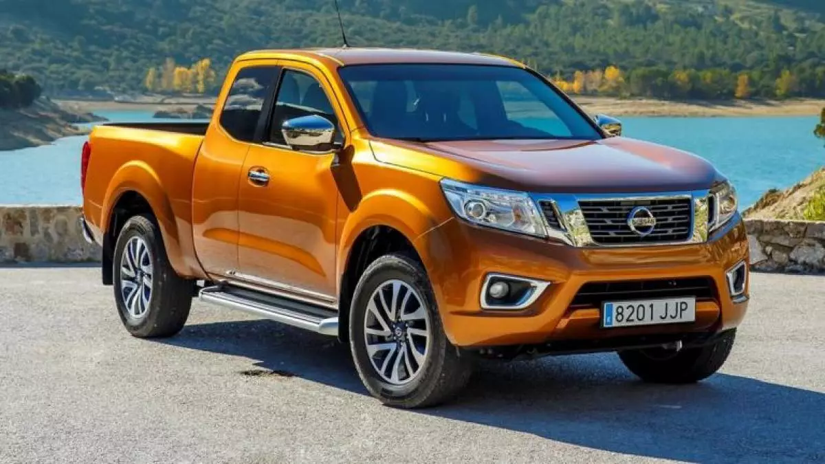 Vijf deugden en een defect van de Nissan Navara