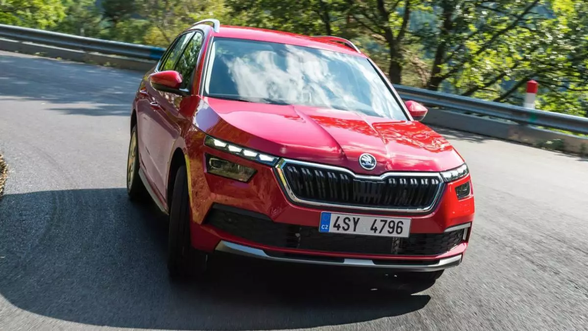 Skoda Kamiq: sagala Rahasia jeung 30 poto tina SUV Czech