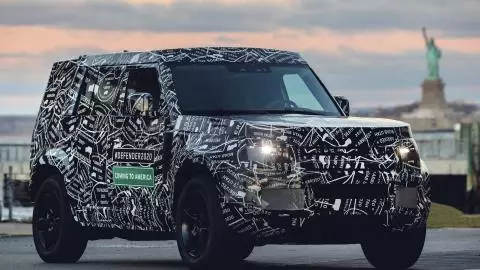 Land Rover Defender 2020