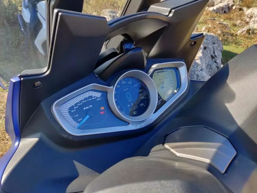 Test fotografií Kymco Xciting S 400 2020