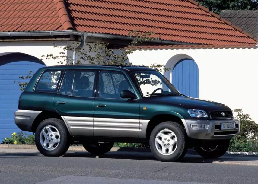 Povestea incredibilă a Toyota RAV4