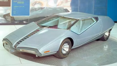 Nissan 126x Concept