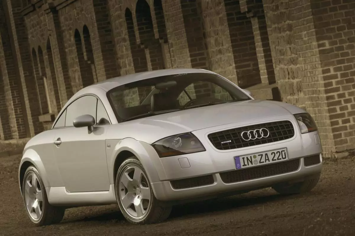 Audi TT ƙarni na farko, me yasa ake so kuma a wane farashi yake