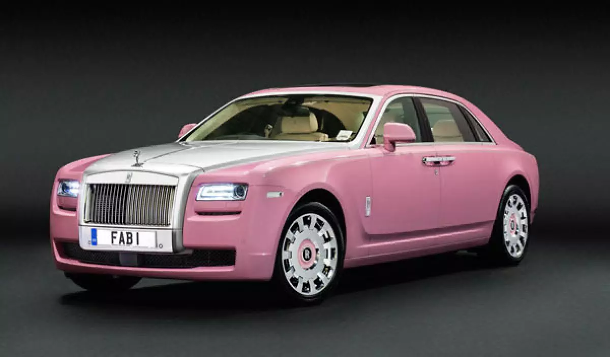 Rolls-Royce Ghost FAB1 ต่อสู้กับมะเร็งเต้านม