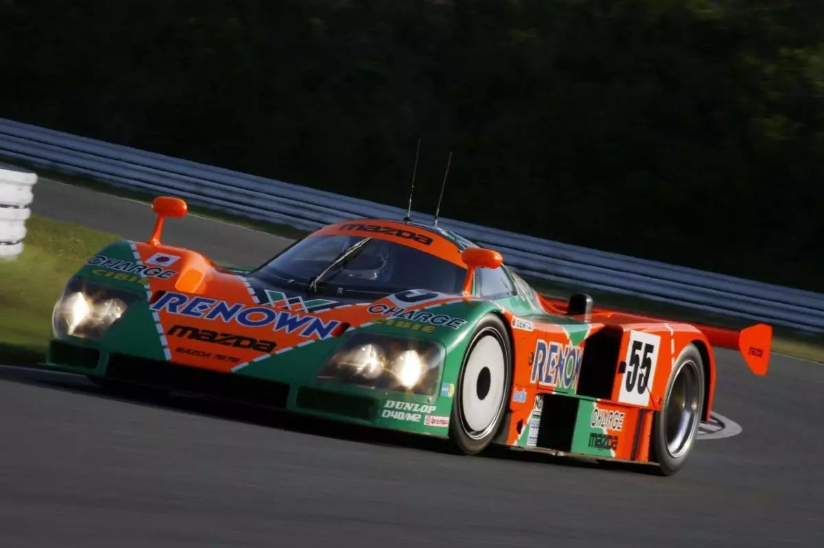 Labari mai ban mamaki na Mazda 787B