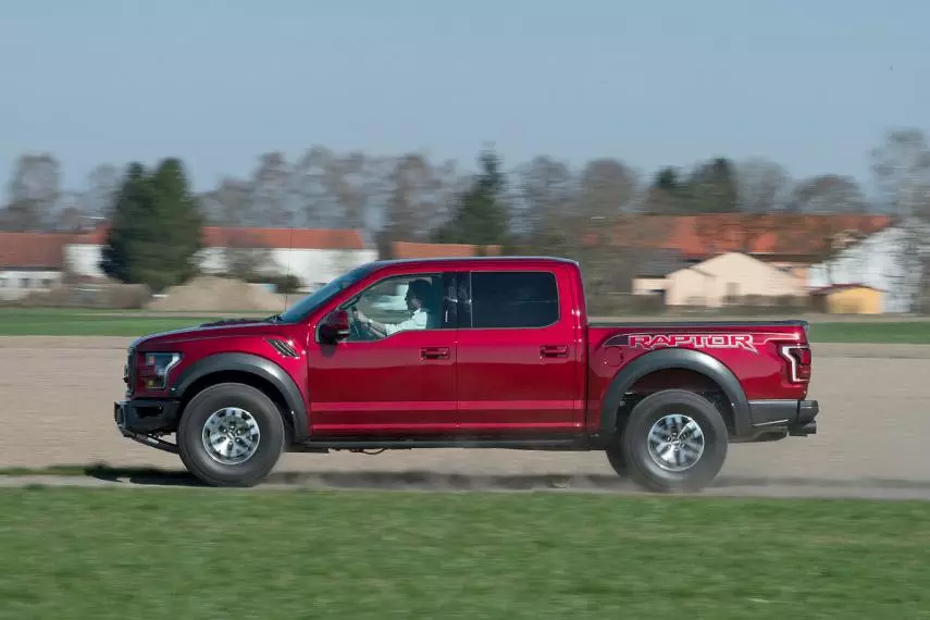 2017 Ford F-150 Raptor-Test