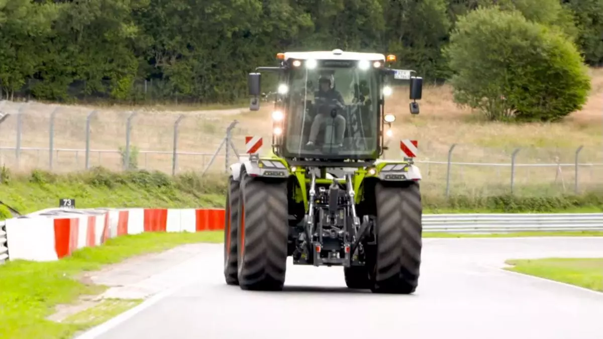 Nyusul traktor 'mlangkah' ing garis sing terus-terusan minangka pelanggaran lan bisa didenda 200 euro.