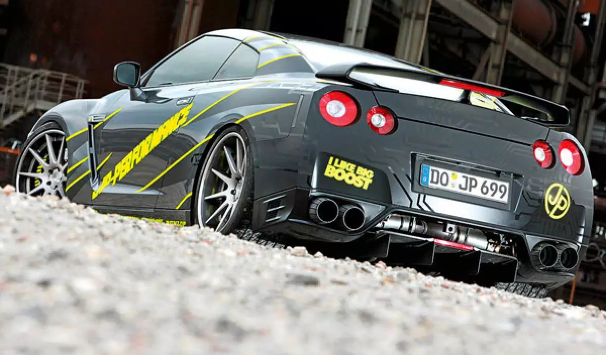 Nissan GT-R JP Performance: 700hp의 GT-R