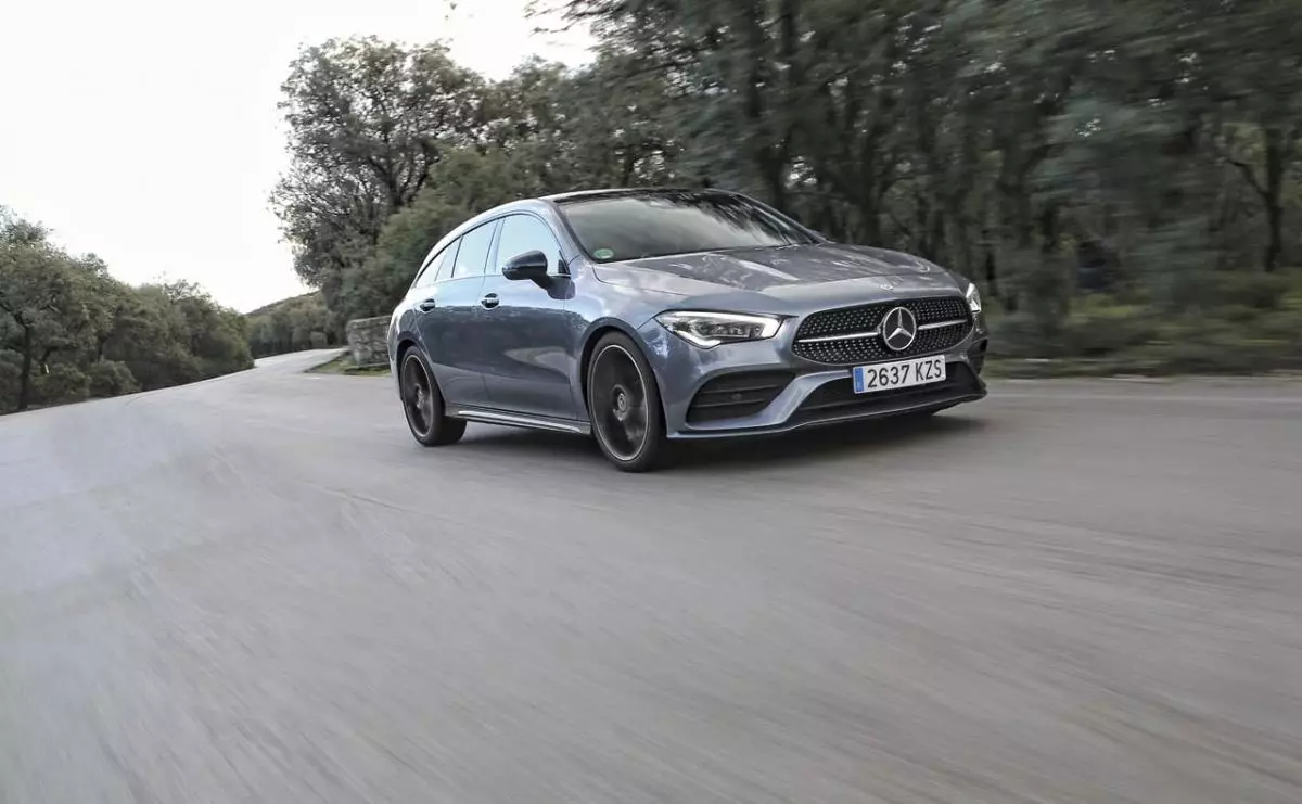 ການທົດສອບຂອງ Mercedes CLA AMG 35 4MATIC