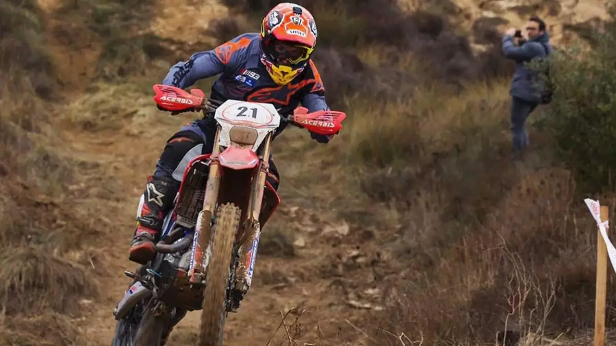 Mark Markes Enduro del Segre-de zehinini görkezýär