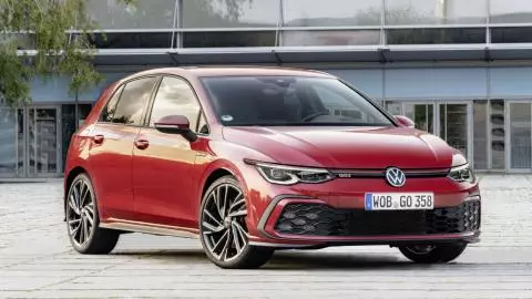 Volkswagen Golf GTI 2021: jis parduodamas ir tokia jo kaina