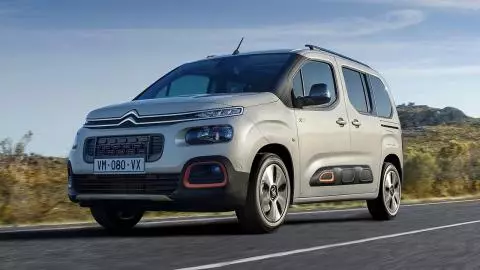 Тест Citroen Berlingo Size M PureTech 130 EAT8 .jpg