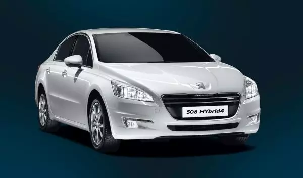 Nije Peugeot 508 HYbrid4