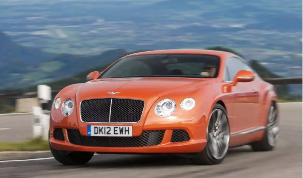 Bentley Continental สี่ประตู