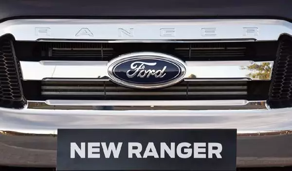 Ford auto markaren logotipoa