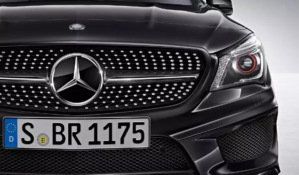 Mercedes auto markaren logotipoa