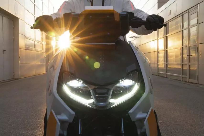 Nové BMW Motorrad CE 04