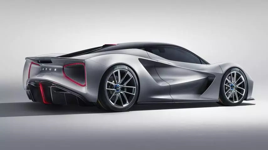 lotus evija traseiro