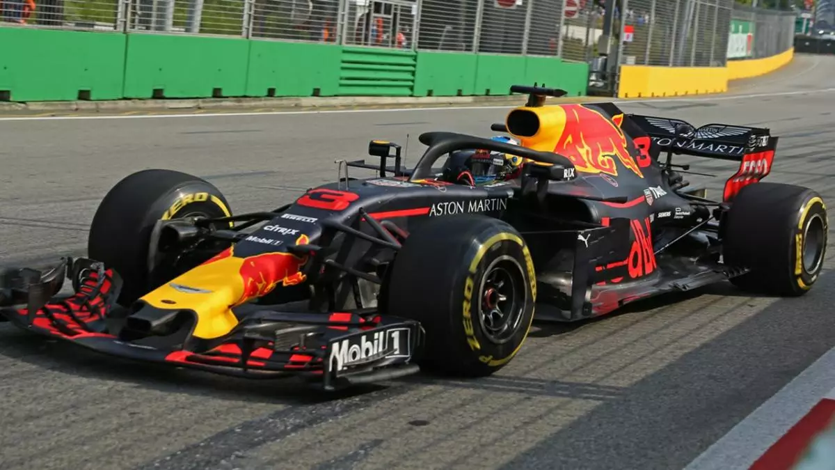 Бушлай практика 1 Сингапур GP 2018: Red Bull өчен бер-ике, Мерседес бер адым артта