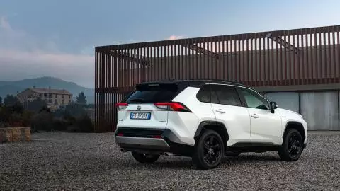 Toyota RAV4 היבריד 2019 AWD