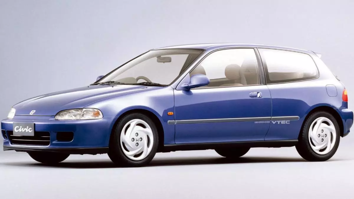 Нағыз мотор әуесқойларына арналған мифтік автомобильдер: Honda Civic VTi (EG6)