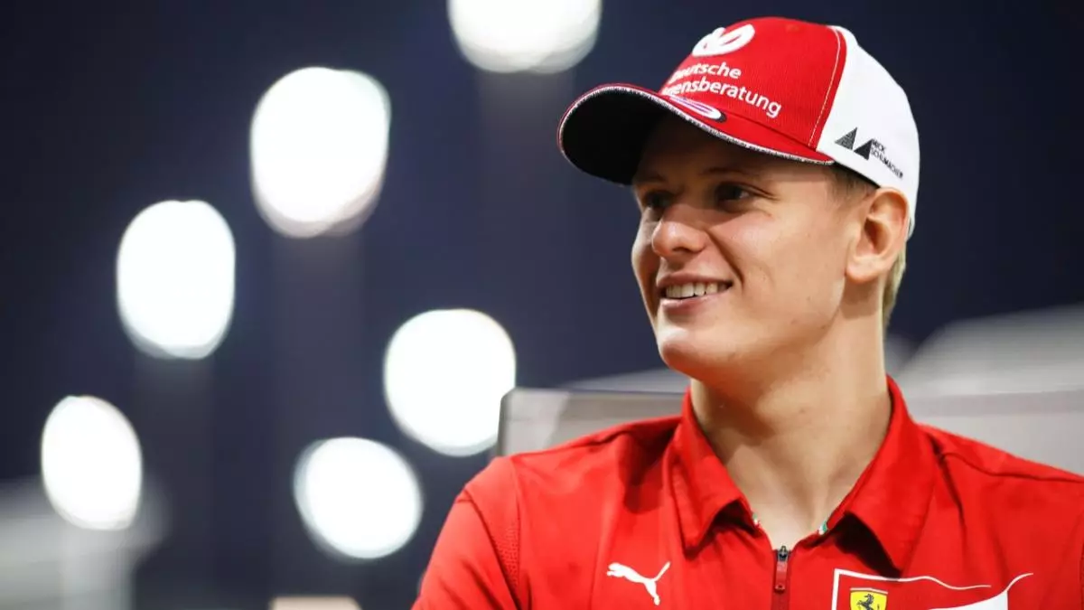 Mick Schumacher az Alfa Romeo F1-et fogja vezetni az edzésen a Nürburgringen