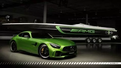 Cigared Marauder 50 Mercedes-AMG GT R