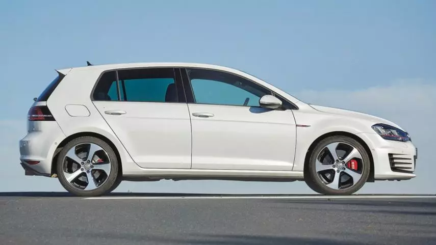 Komparattiv Peugeot 308 GTI vs VW Golf GTI Prestazzjoni