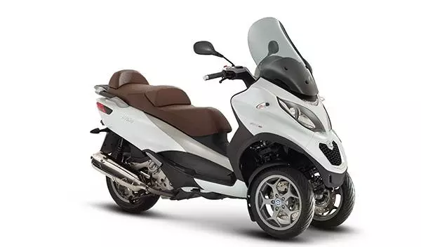 Новий Piaggio MP3 500