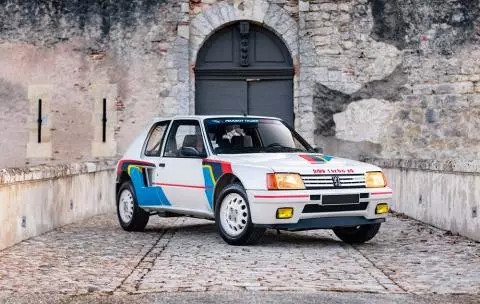 Peugeot 205