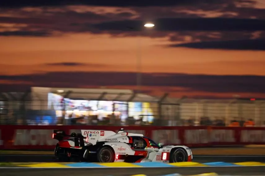 Toyota auf Pole in Le Mans