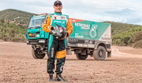 Pep Vila trucail Iveco Dakar