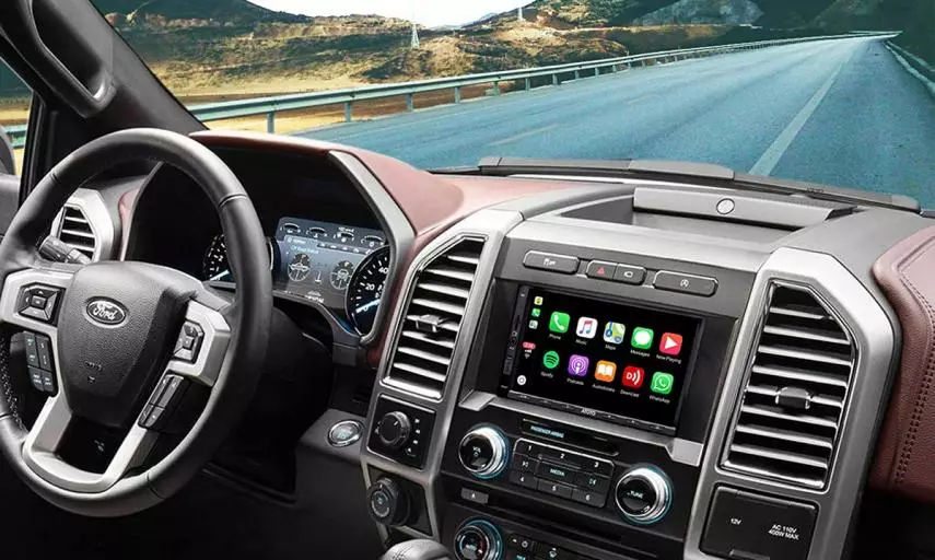 Radio Carplay un Android Auto automašīnai