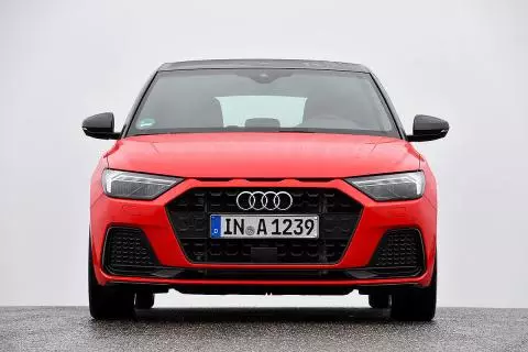 Volkswagen Polo dhidi ya Audi A1