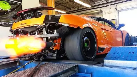 Lamborghini Gallardo ඩලස් ප්‍රසංගයෙන්