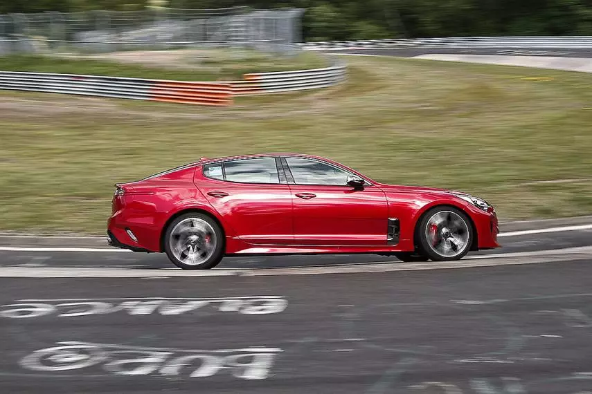 Tulijaribu Kia Stinger